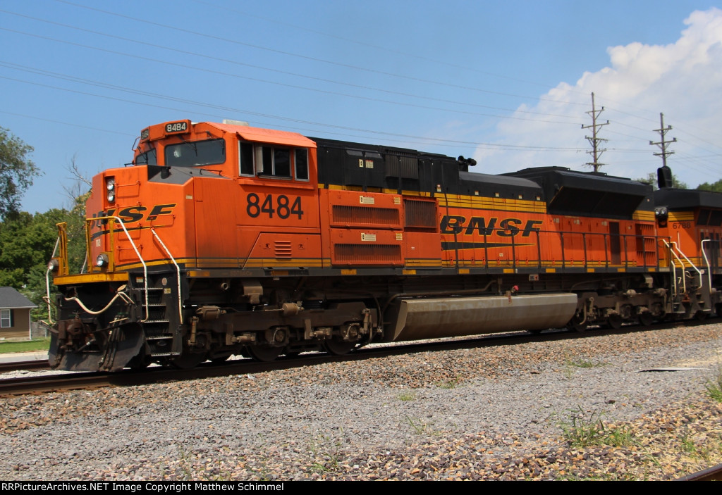 BNSF 8484